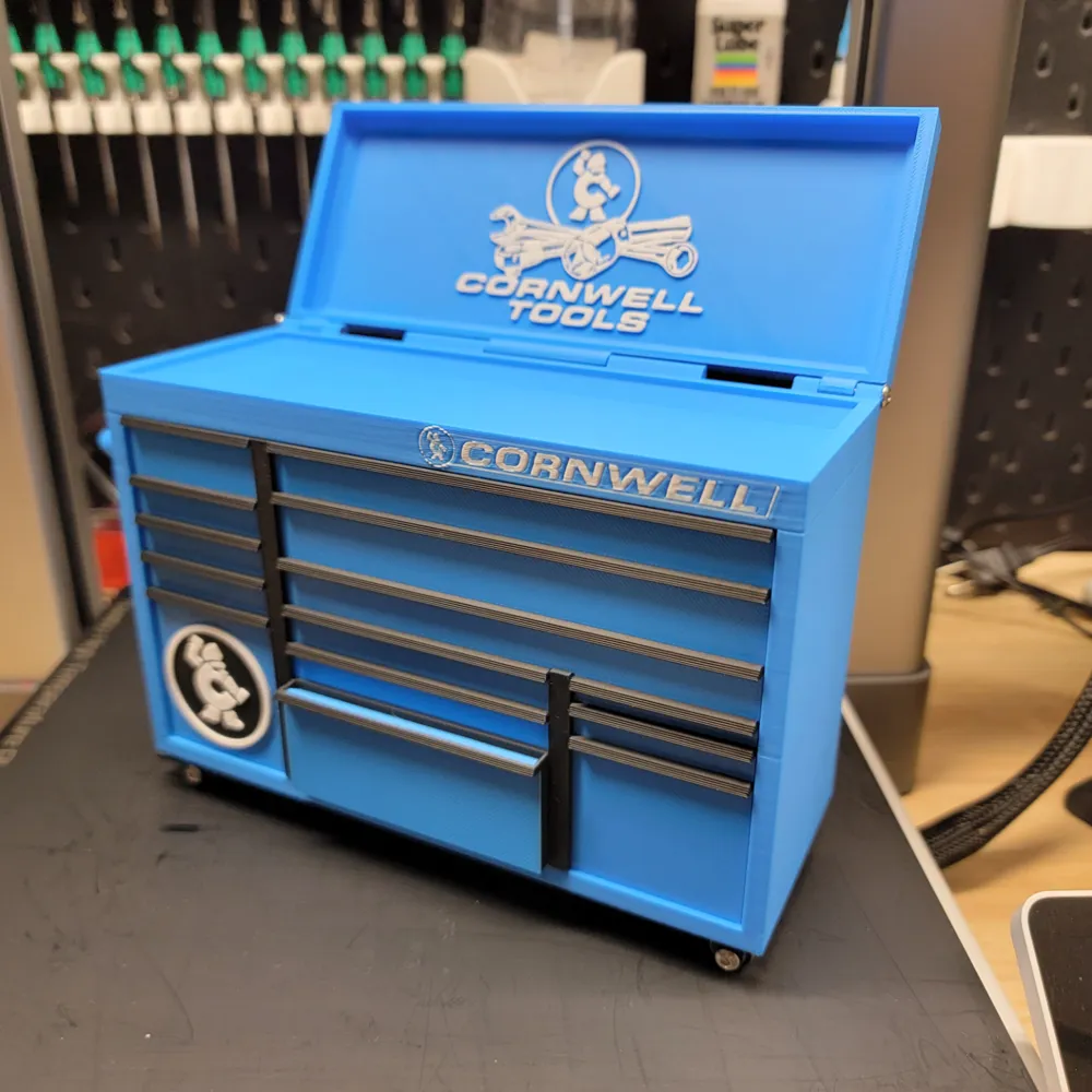 Cornwell Werkstattkasten mit Deckel – Business Display von joshua.makes ...