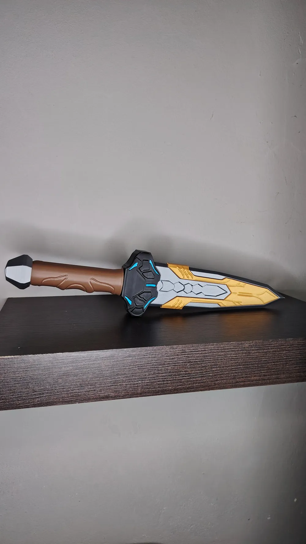 Axiom_1: Neon Edge Dagger - Futuristic Sci-Fi Prop - Free 3D Print ...