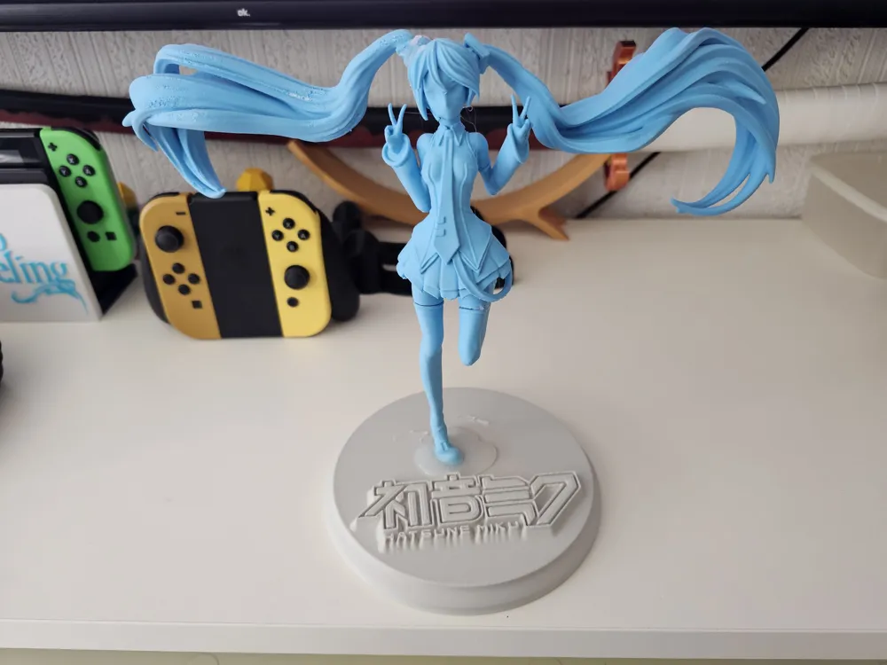Hatsune Miku by Dave MakerWorld: Download Free 3D Models