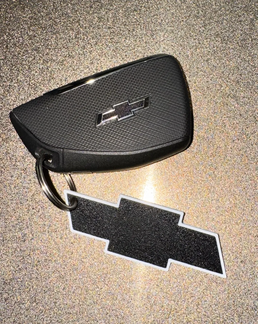Chevrolet Equinox EV Keychain - Free 3D Print Model - MakerWorld
