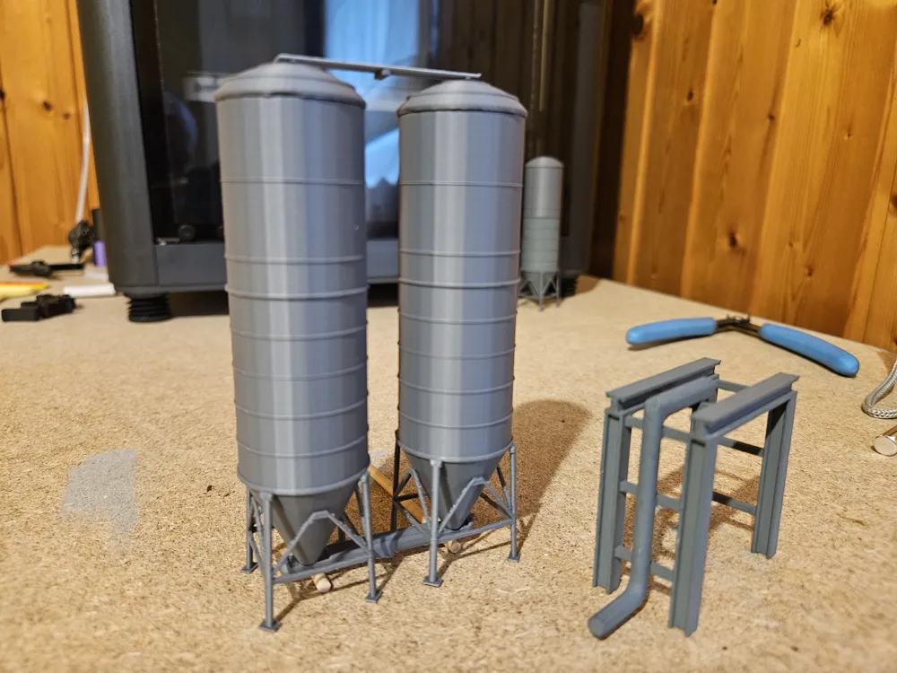 Industrial Silos Double; Silos by LT Hobby Design MakerWorld: Download ...