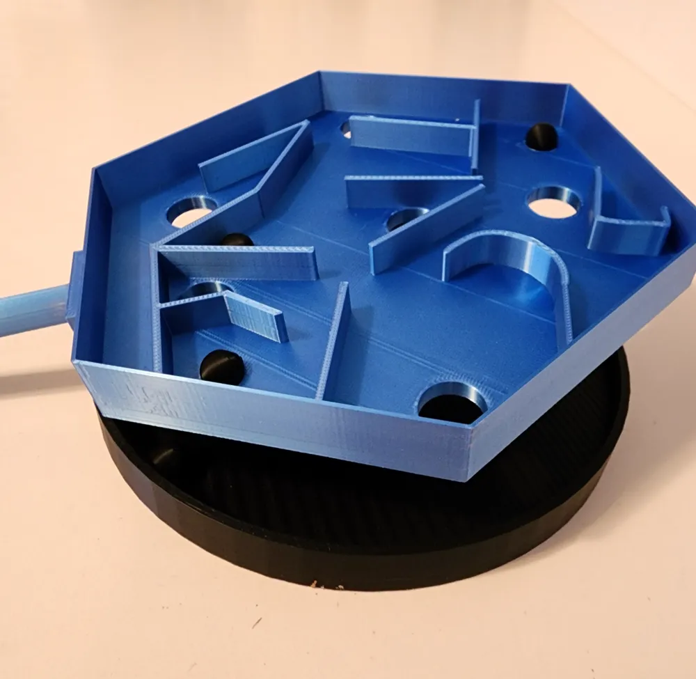 Survivor Hand Maze by MarkJ.07 - MakerWorld