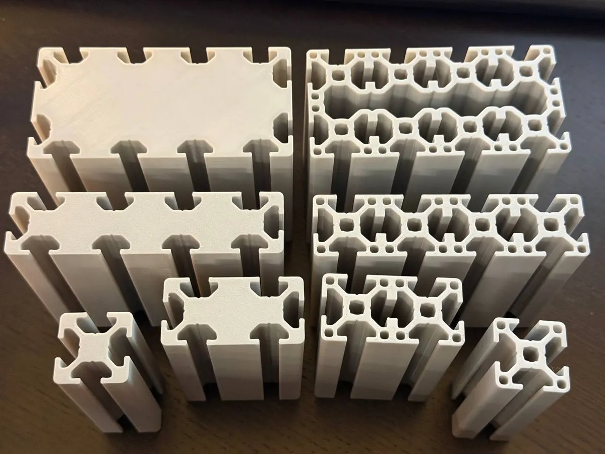 Parametrisches 3030 Aluminium-Strangpressprofil für vertikalen Druck ...