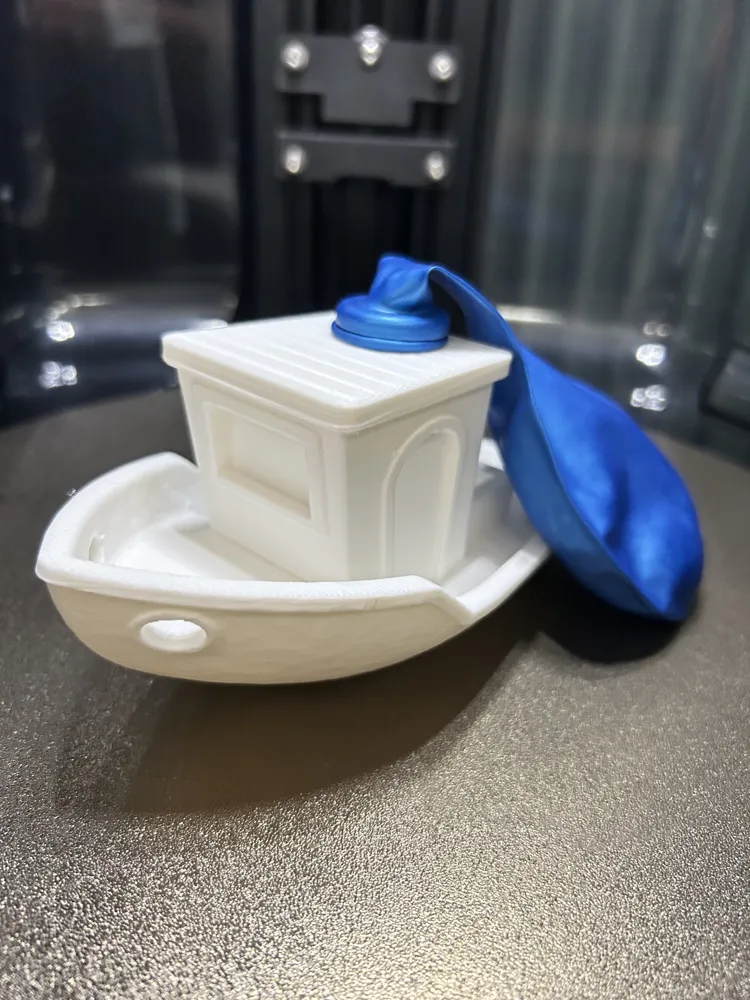 Balloon-powered Benchy – Floating Toy by Master Calibär MakerWorld ...