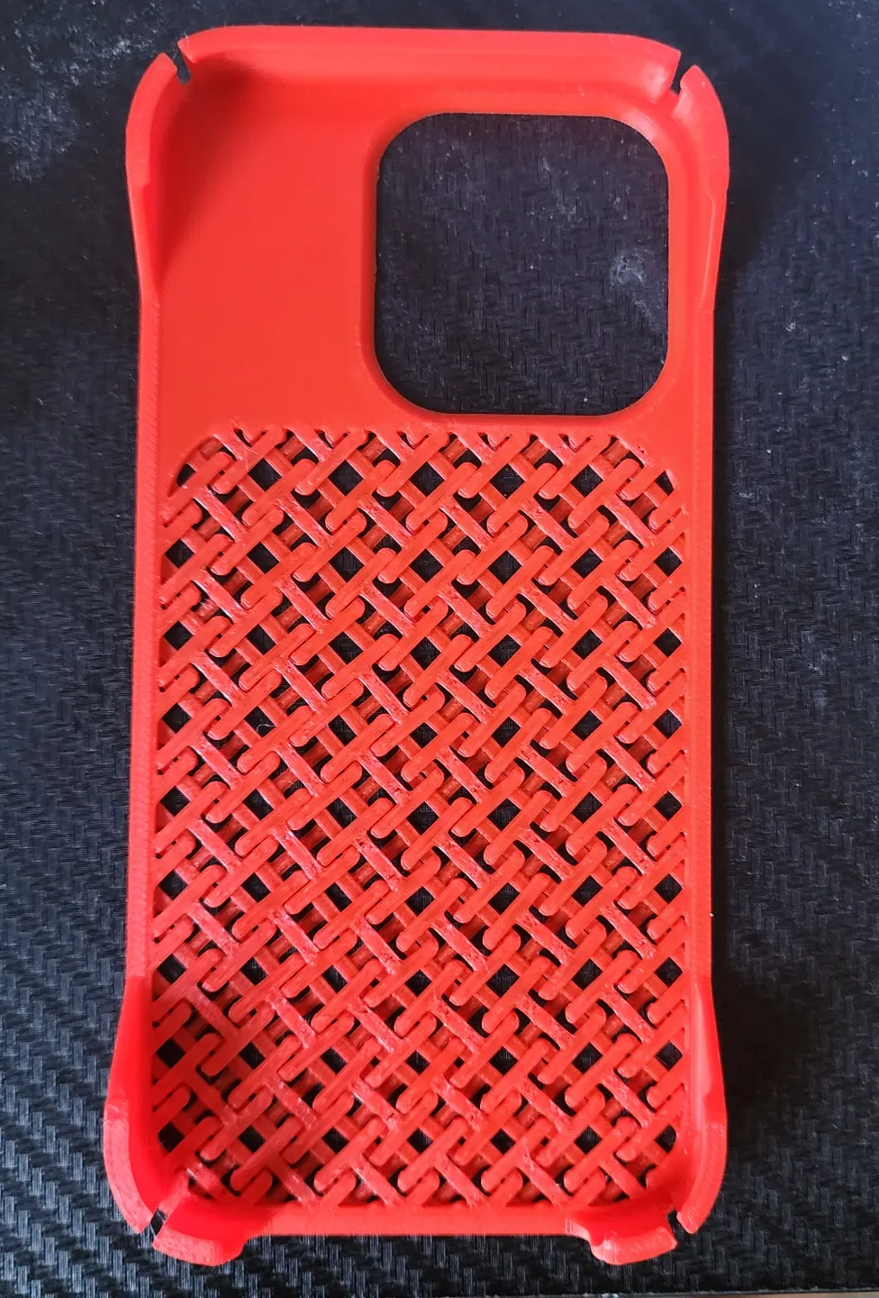 Iphone 15 Pro Chainmail case by Yuro3d - MakerWorld