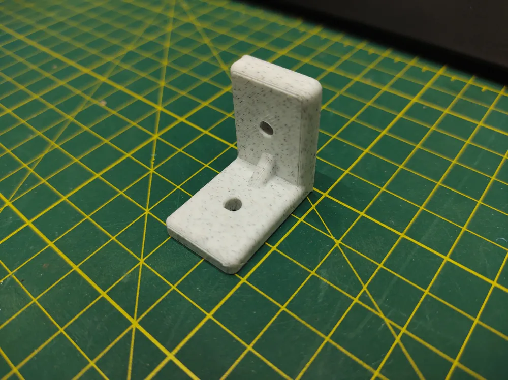 Right Angle L Bracket by lordjustice17 - MakerWorld