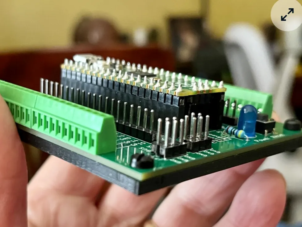 Raspberry_Pi_Pico_Breakout_Board by Leftybob - MakerWorld