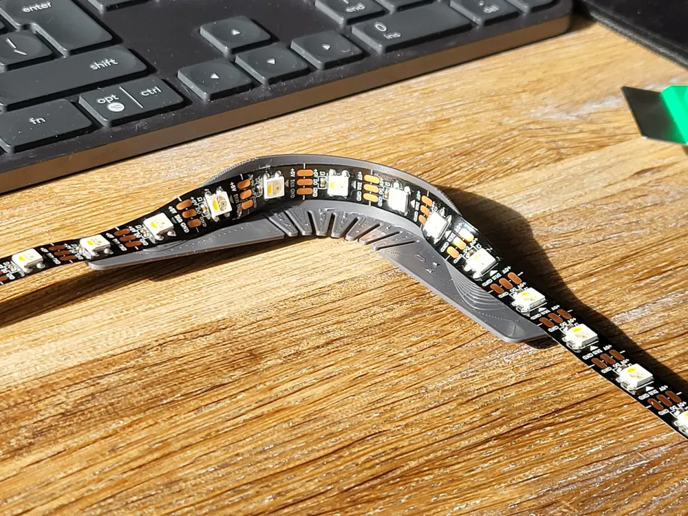 Inside ledstrip corner guide by patricksnitjer01 MakerWorld: Download ...