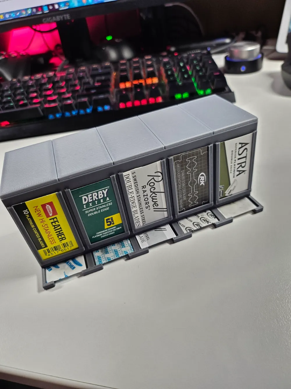 Razor Blade Dispenser - single or multi brands - Free 3D Print Model ...