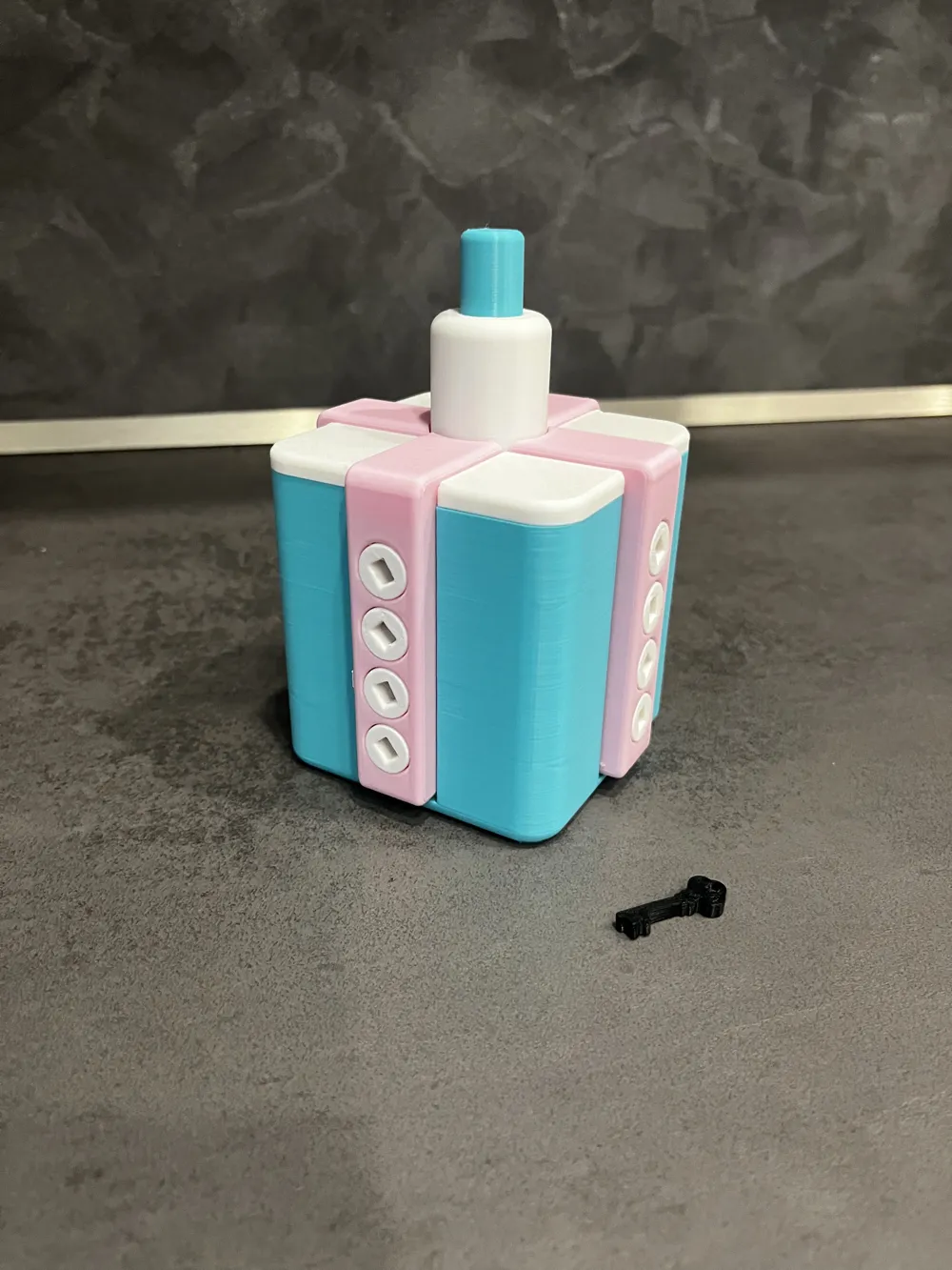 Boîte Cadeau MindLock - Modèle d'Impression 3D Gratuit - MakerWorld