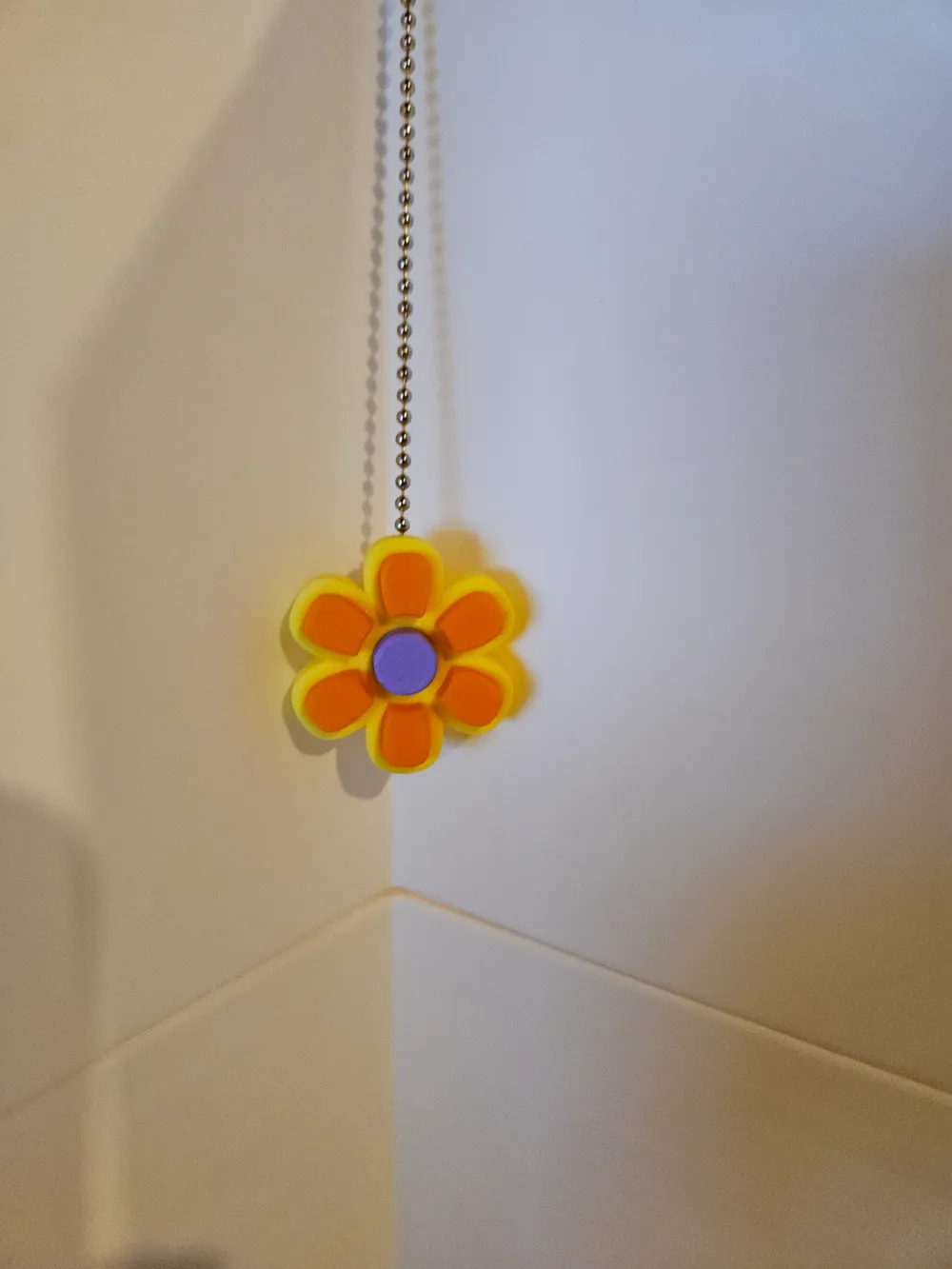Daisy Flower Chain Puller by Sofa - MakerWorld
