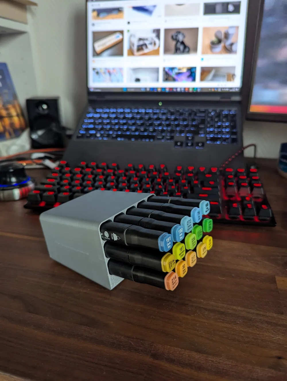 Marker stand by Mathijs van Wijk - MakerWorld