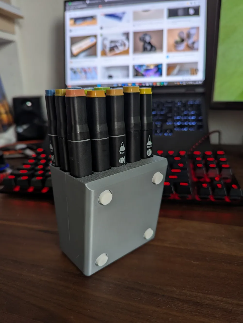 Marker stand by Mathijs van Wijk - MakerWorld