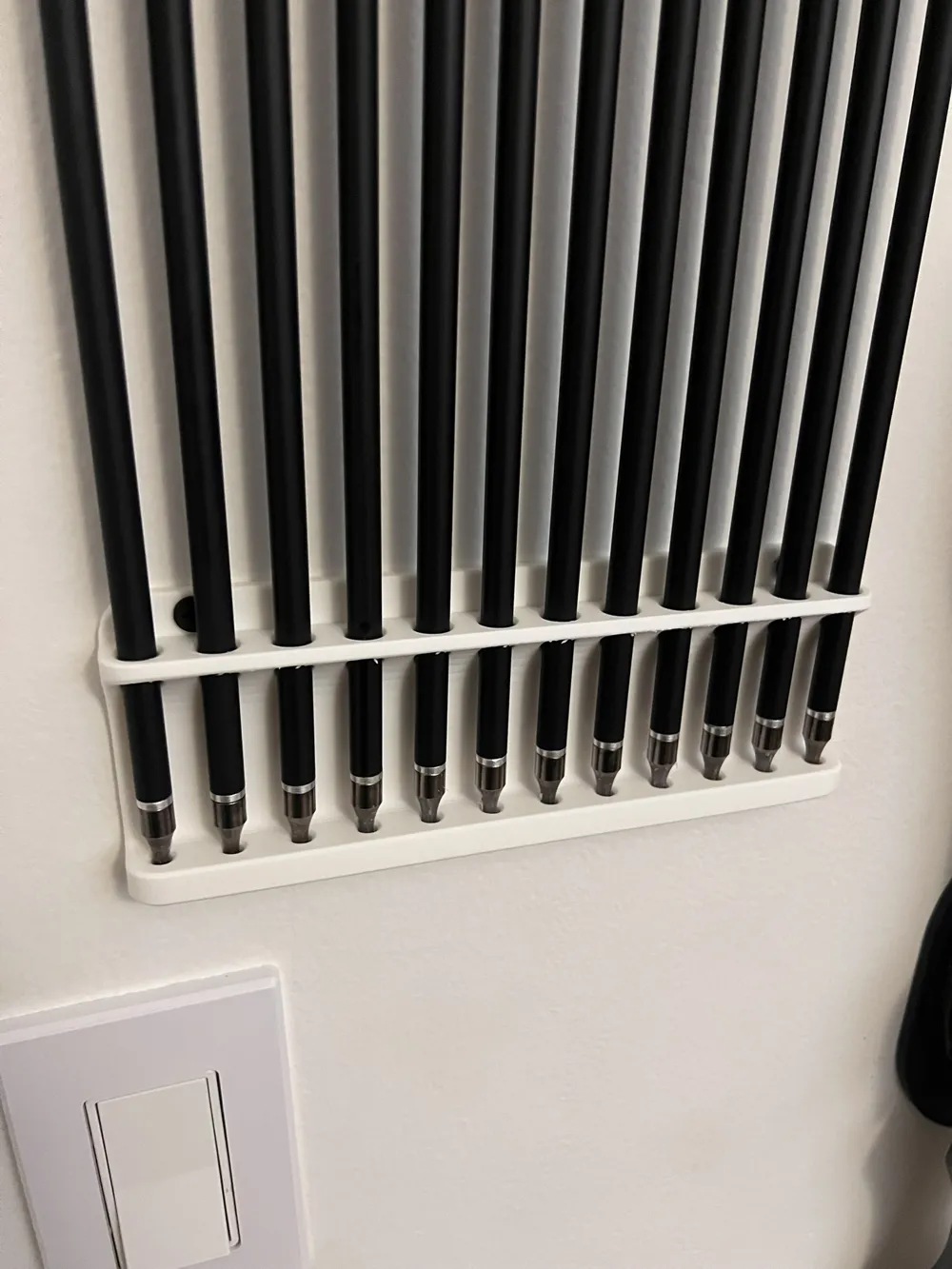 Arrow Wall Mount - 12 Arrows - Free 3D Print Model - MakerWorld