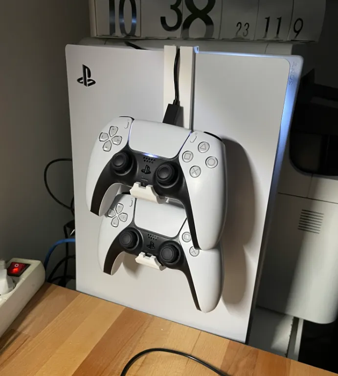 PS5_controller_holder.3mf by Ashley05 - MakerWorld