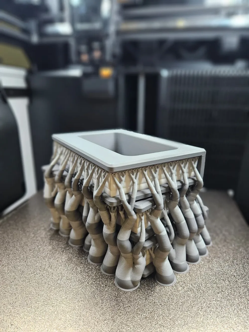 Plant pot - Book - Free 3D Print Model - MakerWorld