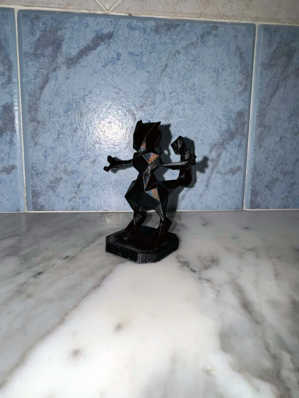 Low Poly Mewtwo (Pokemon) Sculpture by alfo_daniello - MakerWorld