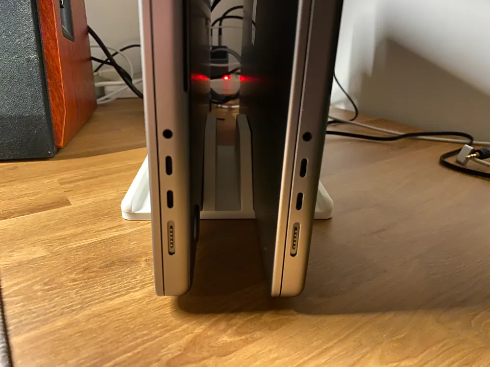 Macbook Pro 16 Vertical Laptop Stand - Free 3D Print Model - MakerWorld