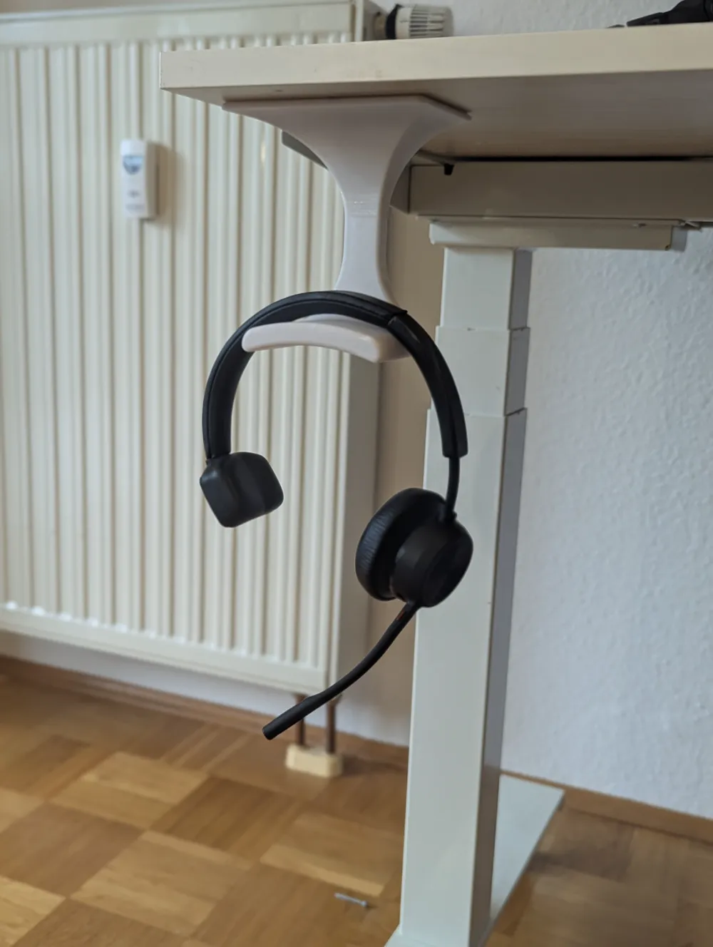 Headset or Head Phone Holder to GLUE with tape by Gollwi - MakerWorld