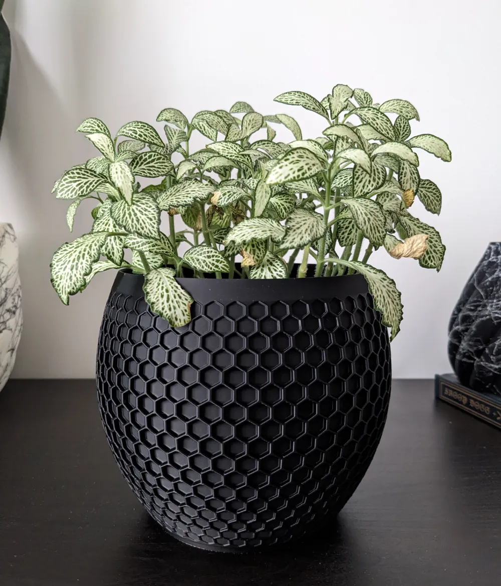 Faded Honeycomb Planter by Tycho Design MakerWorld: Download Free 3D Models