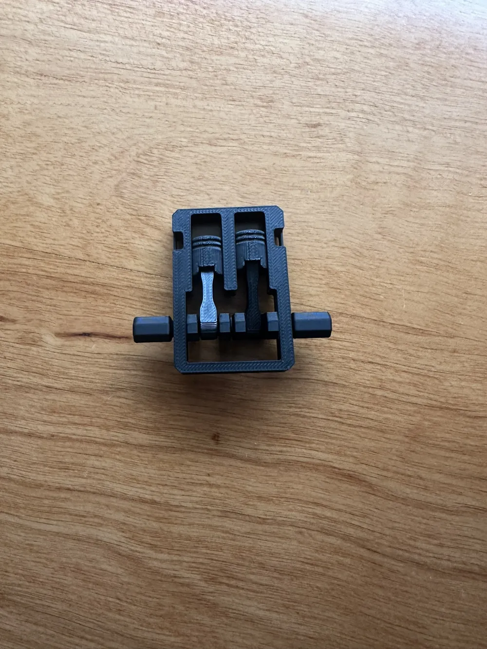 Print-in-Place i2 Engine Fidget (Version 2.0) by WillCAD MakerWorld ...