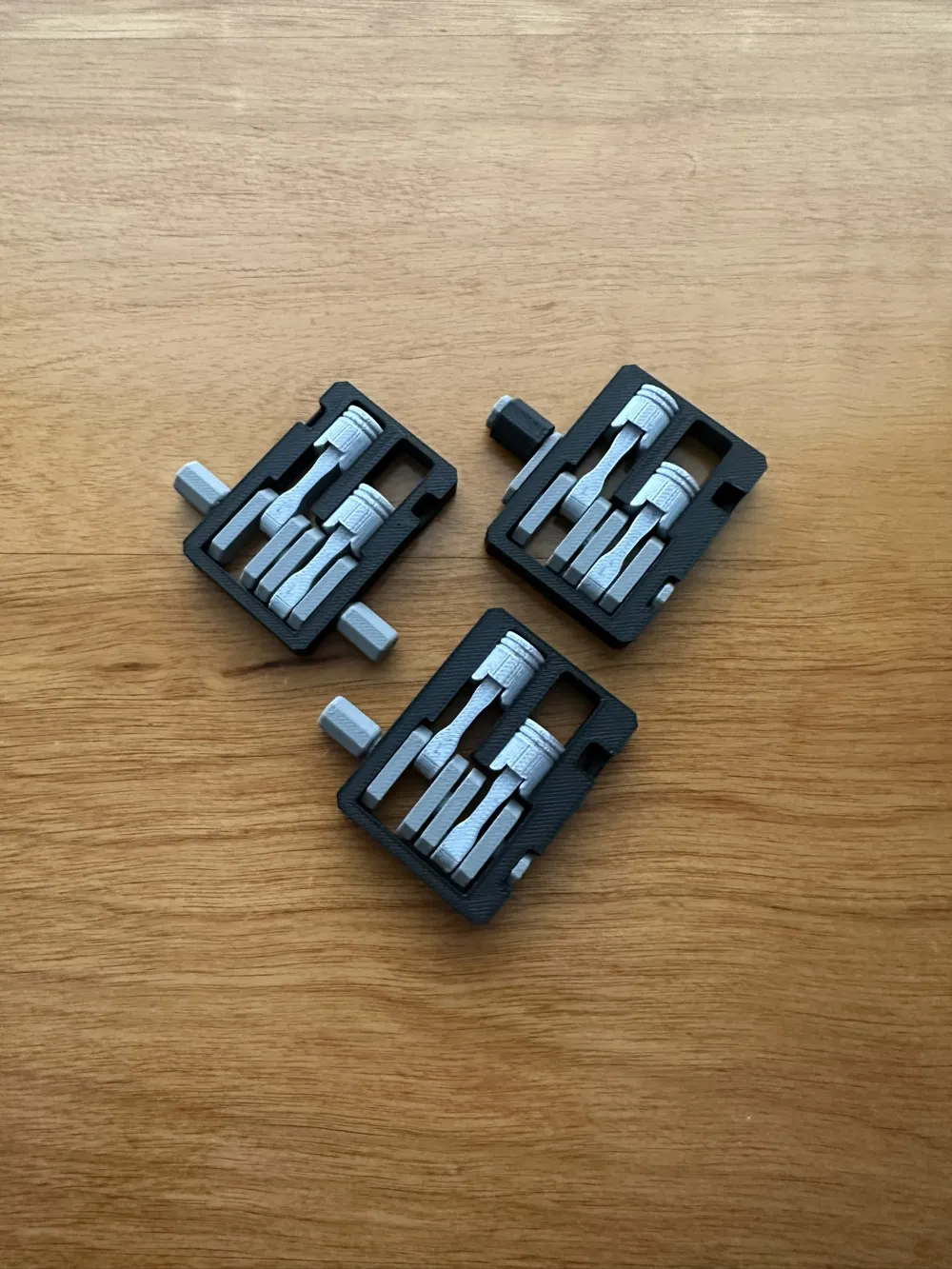 Print-in-Place i2 Engine Fidget (Version 2.0) by WillCAD MakerWorld ...
