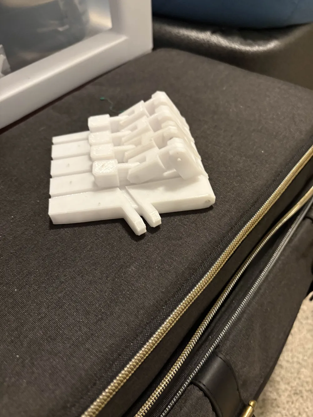 Prosthetic hand - Free 3D Print Model - MakerWorld