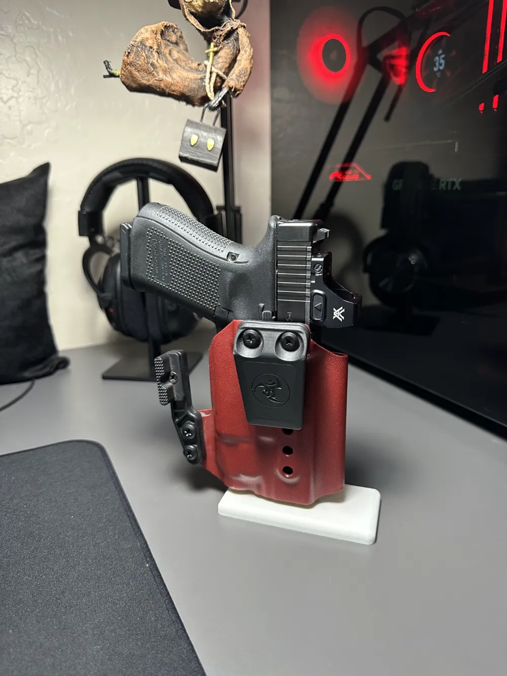 9MM EDC Stand by KwickFab MakerWorld: Download Free 3D Models