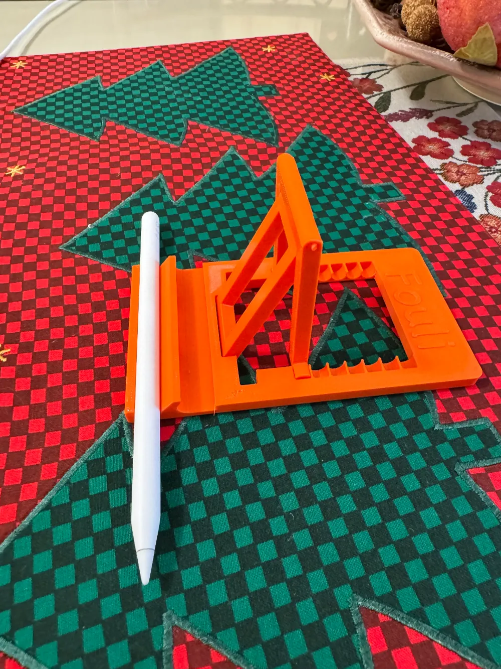 Tablet stand - Free 3D Print Model - MakerWorld
