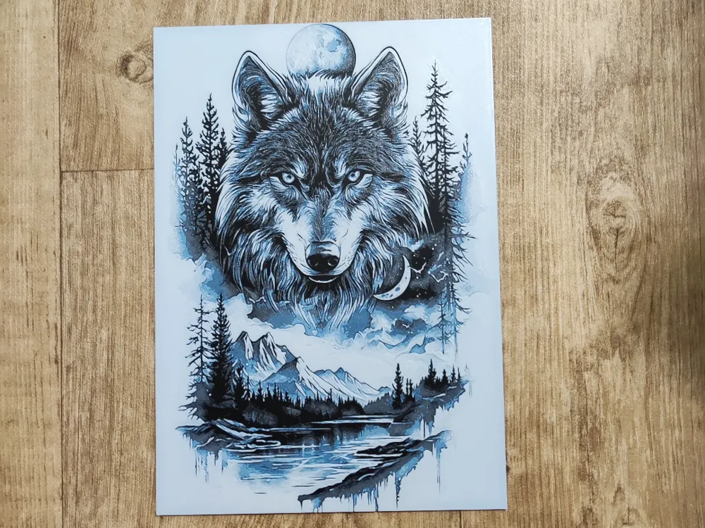 Wolf and wood - hueforge by Fantomas MakerWorld: Download Free 3D Models