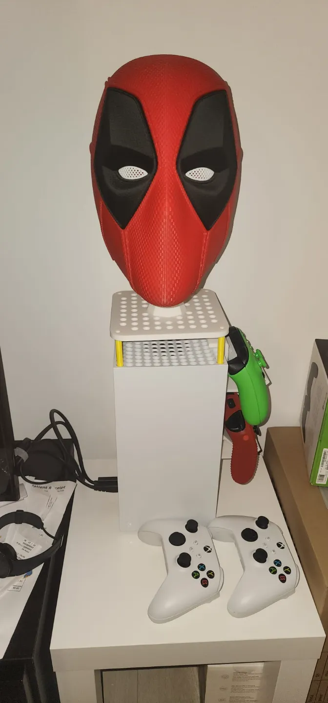 Xbox Series X Helmet Stand by Stanley Kwok - MakerWorld