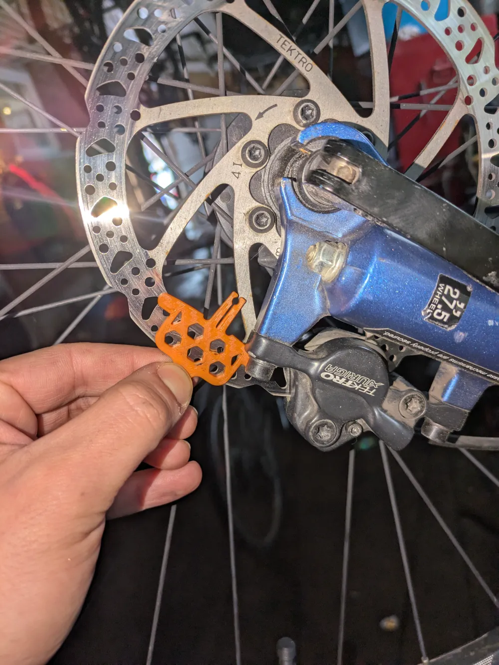 Brake Caliper Spacer - Shimano/Tektro by Calmec87 MakerWorld: Download ...