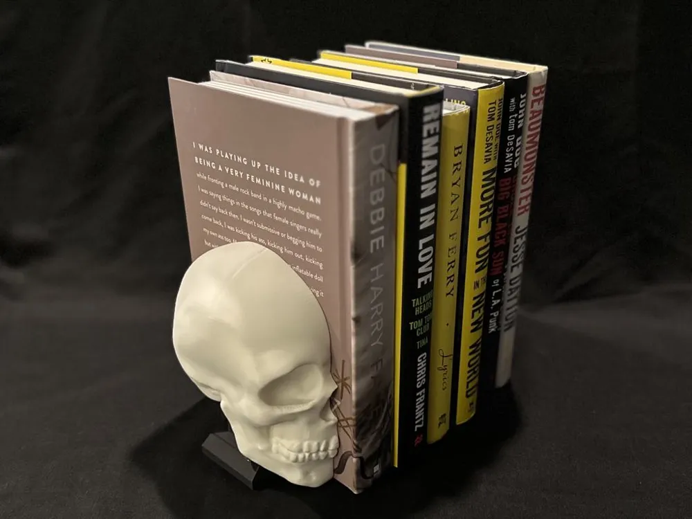 Spooky Gothic Skull Bookends - Free 3D Print Model - MakerWorld