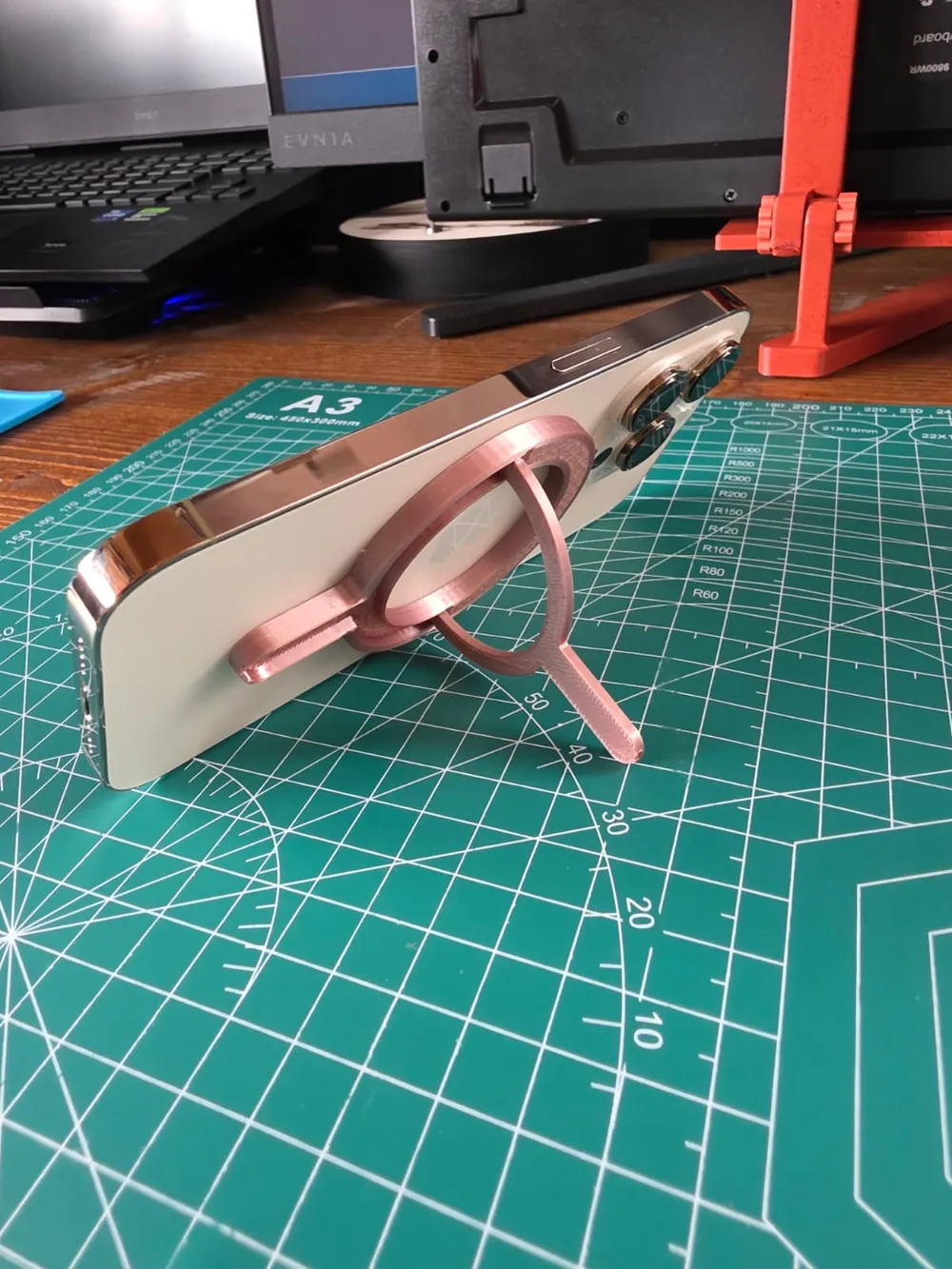 MagSafe Stand & Grip - Print in Place No Supports - Free 3D Print Model ...