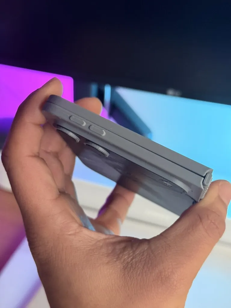 iPhone Fold 1:1 Replica (with folding hinge) - Free 3D Print Model ...