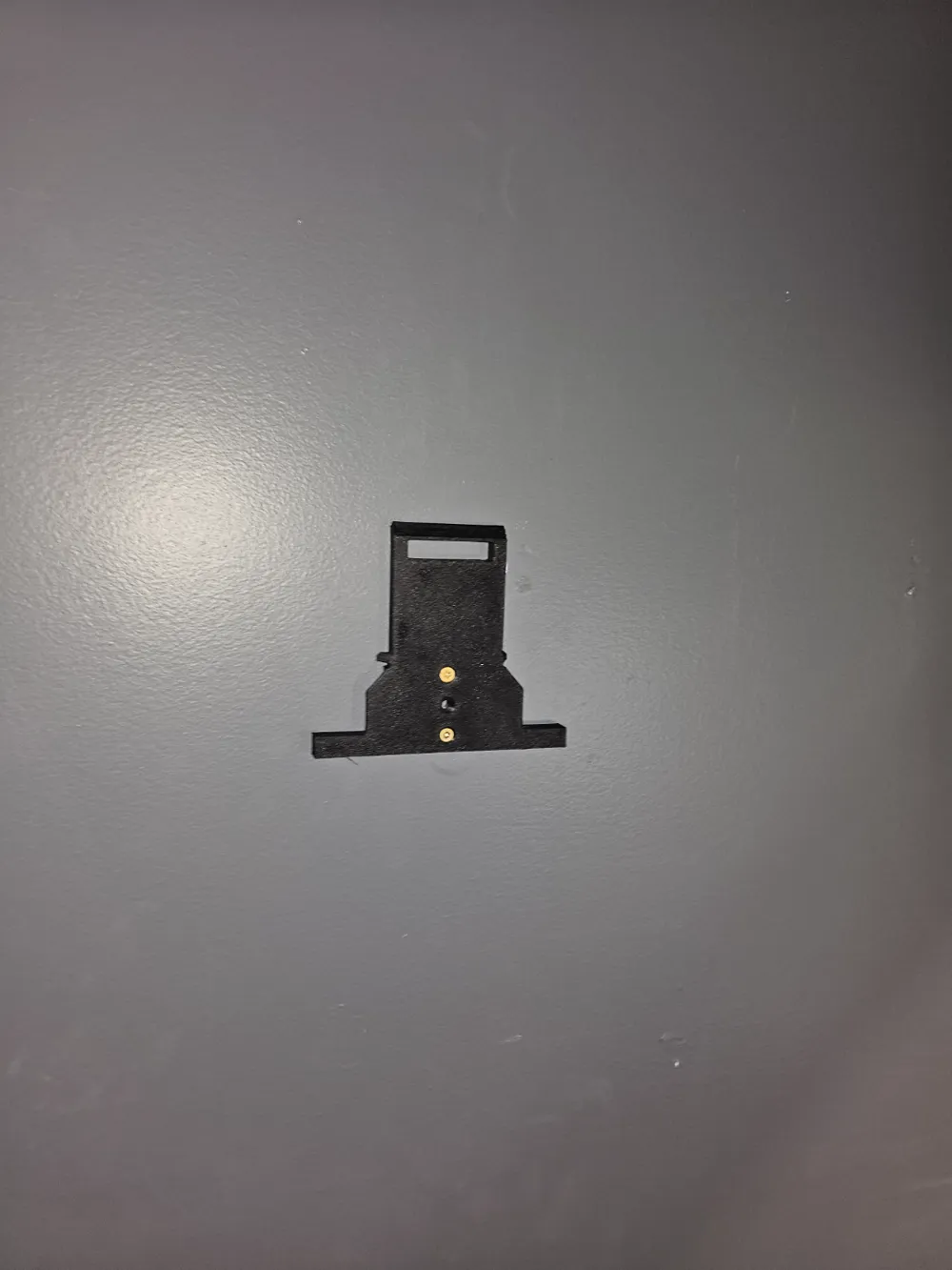 Packout Latching Wall Hanger - Free 3D Print Model - MakerWorld