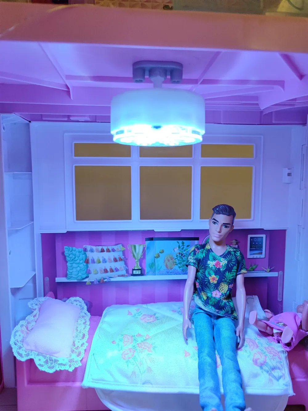 Lamp Barbie House / Lampe by 3D-Print-Bunker MakerWorld: Download Free ...