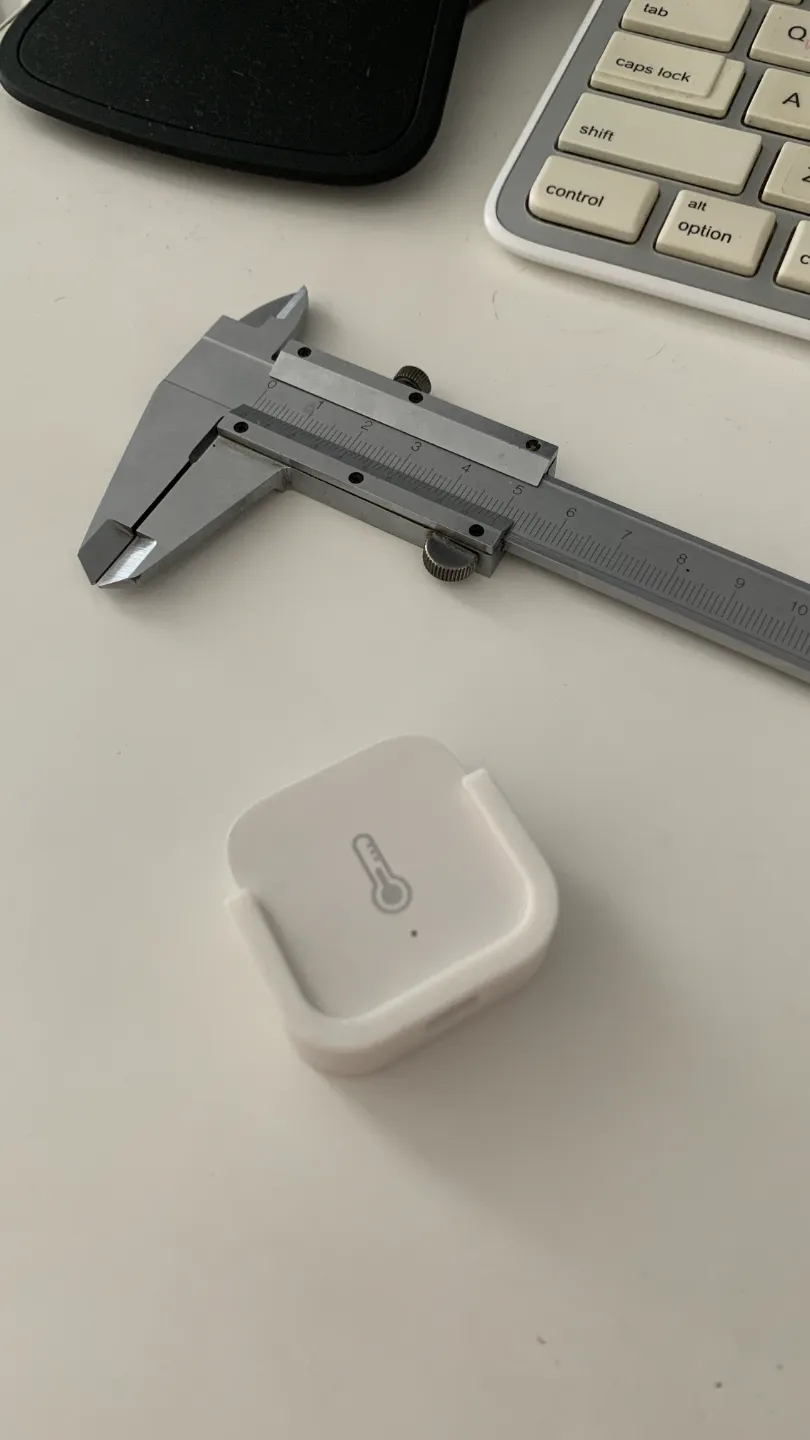 Aqara Temperature Sensor holder by wolat - MakerWorld