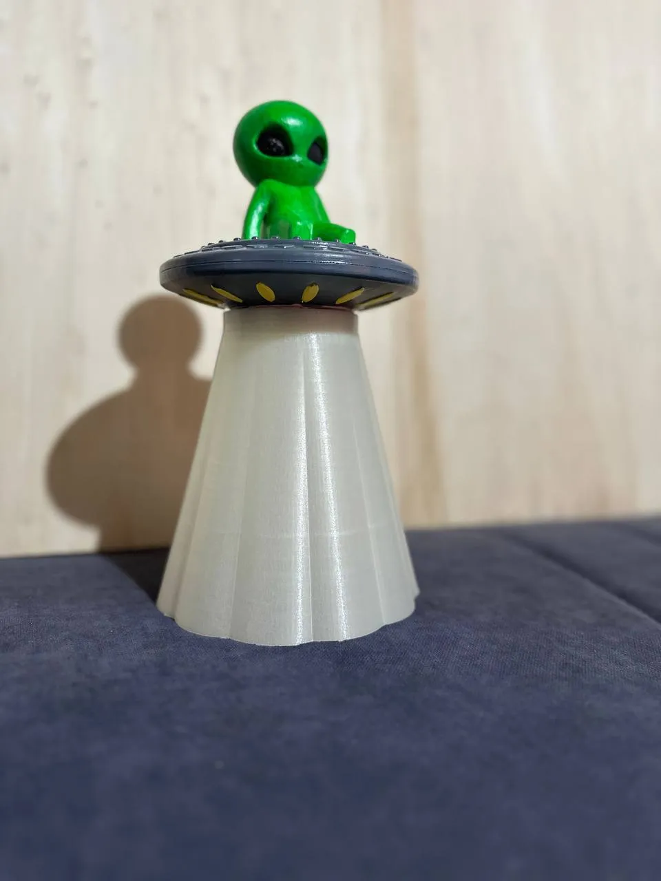 Alien Lamp by impietro - MakerWorld