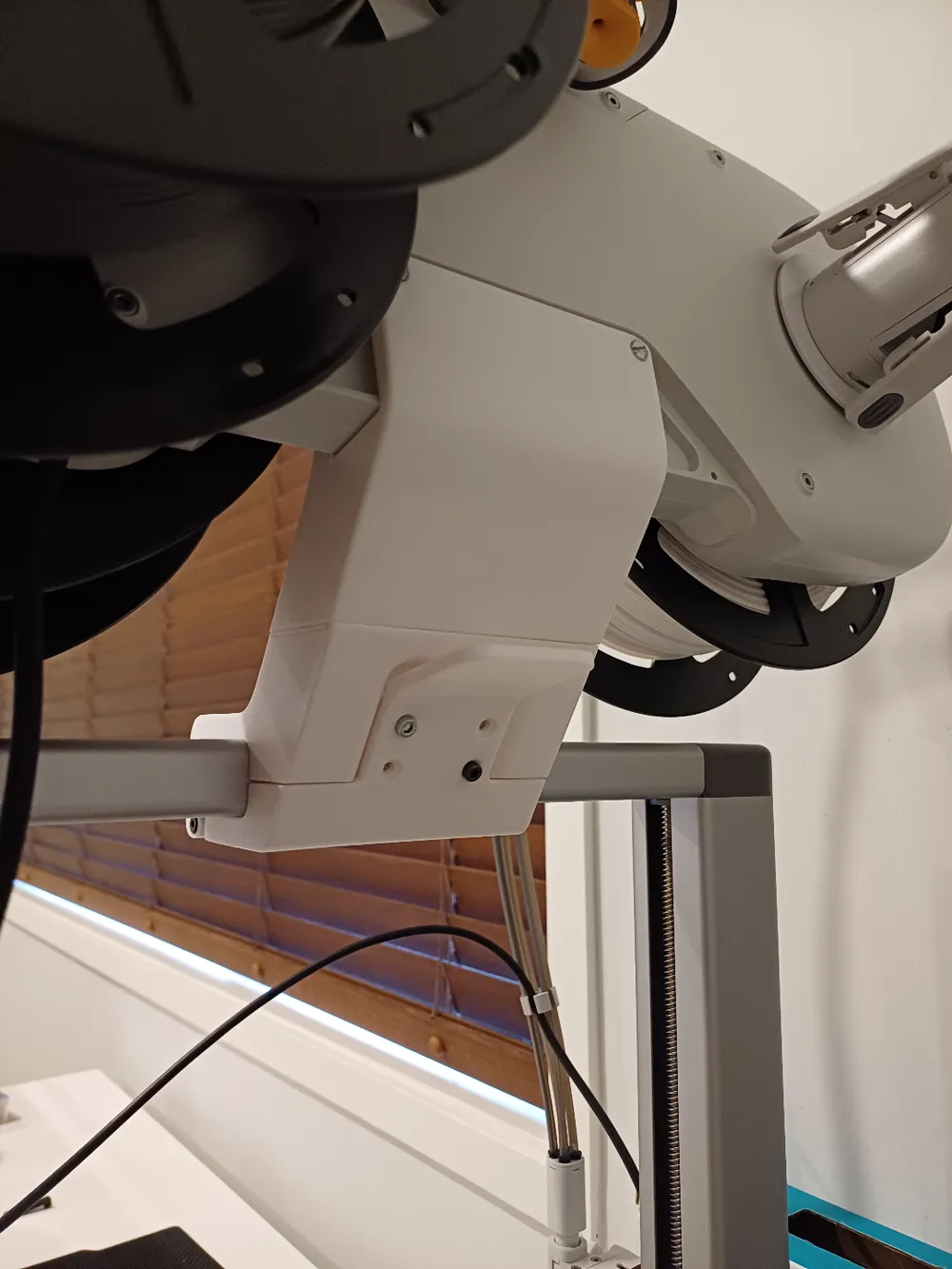 AMS lite Top Mount [M3 Heated Inserts for Latch] Remixed by retard ...