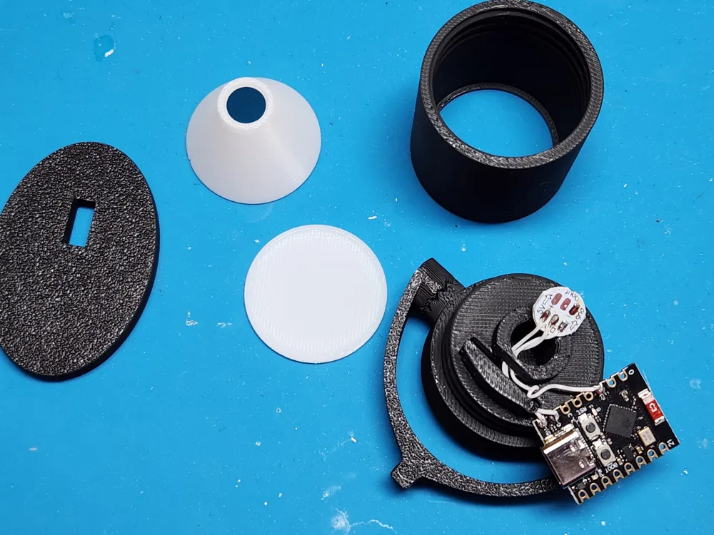 Mini Spotlight halogen. Remotely controlled! by Keralots MakerWorld ...