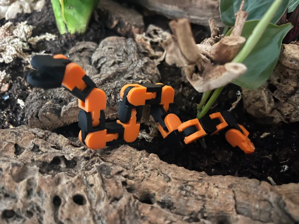 Snakey Chain (Fidget Toy) by Voltz18 - MakerWorld