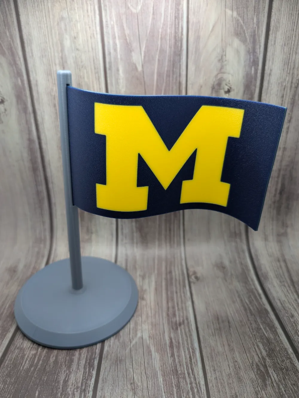 Michigan Wolverines Flag / Plate by Sage Prints and Design - MakerWorld