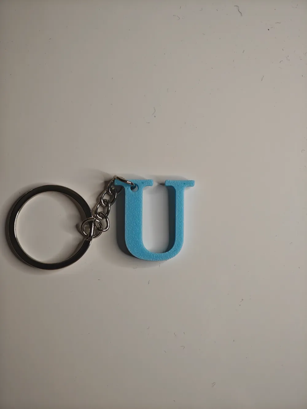 U letter keychain by everydaynormalguy99 - MakerWorld