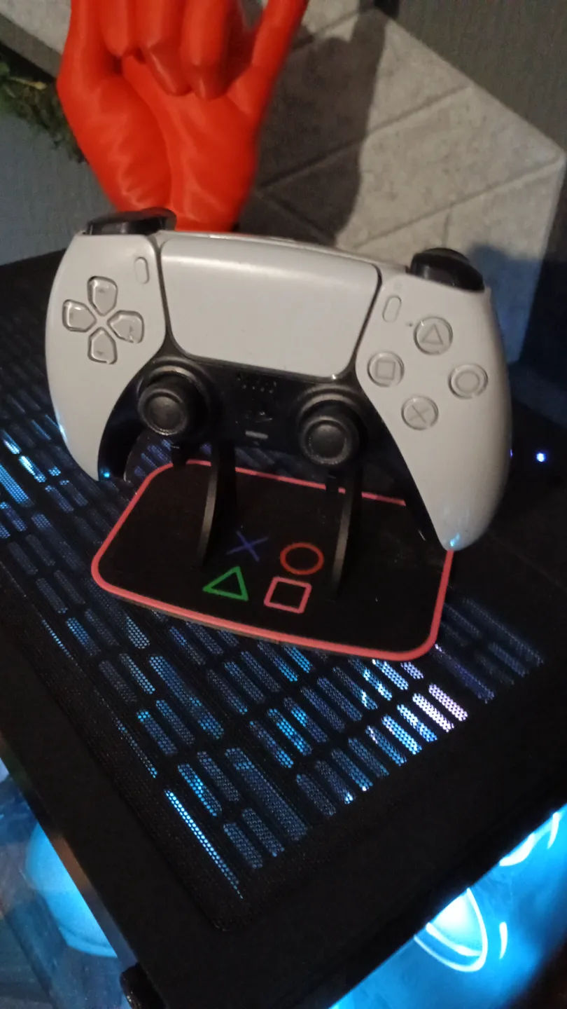 Playstation controller stand by 3DealityDesigns24 - MakerWorld
