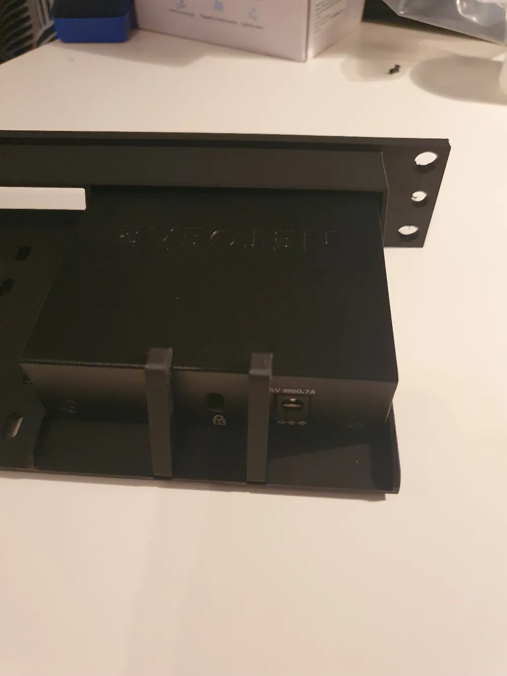 10-Inch Rack Panel for Netgear GS305 + Mounting Area by ThWi MakerWorld ...