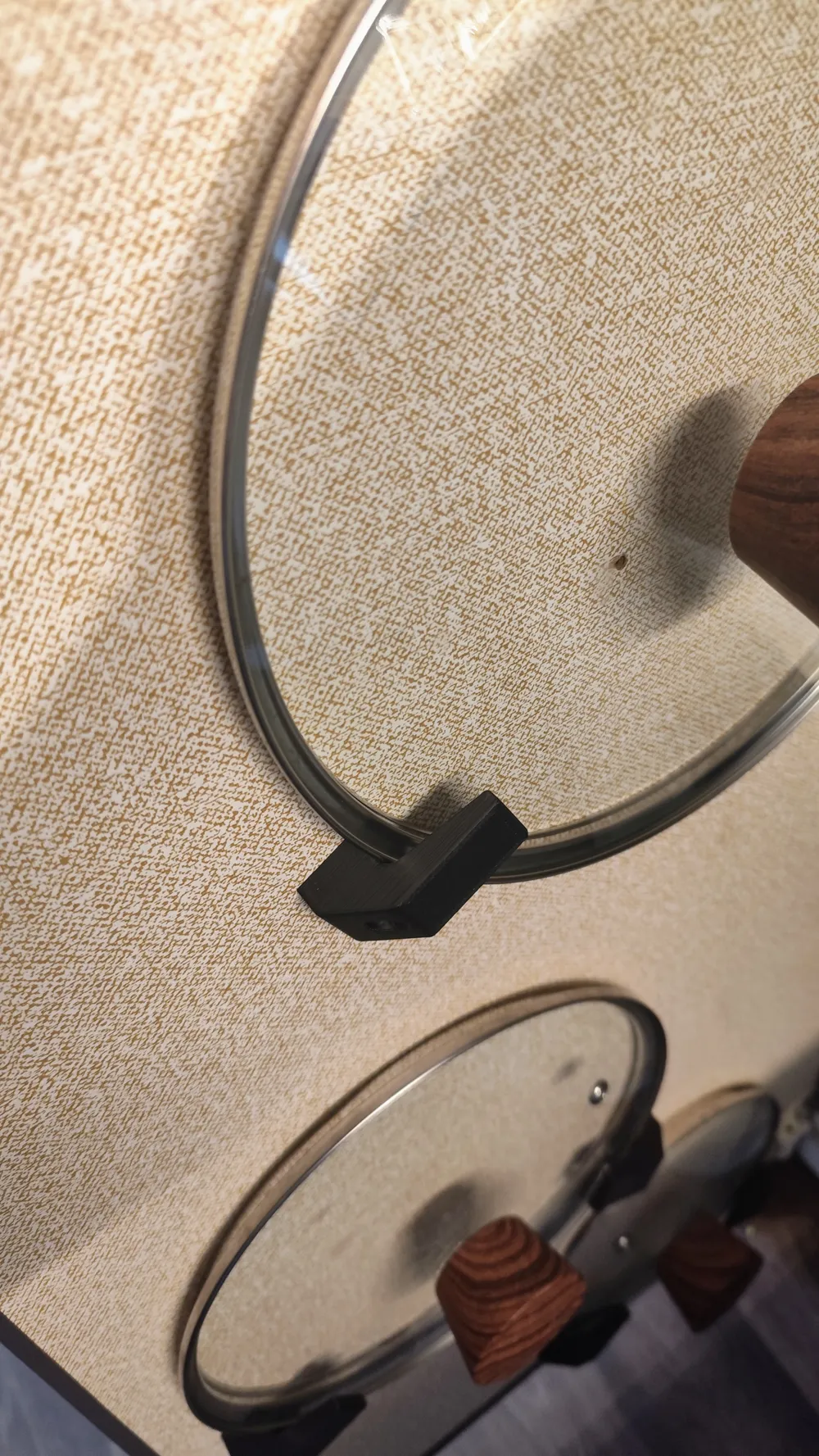 Pot lid holder - Free 3D Print Model - MakerWorld