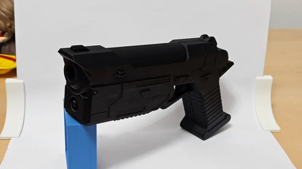 Star Fox Blaster Pistol by GemoGens MakerWorld: Download Free 3D Models