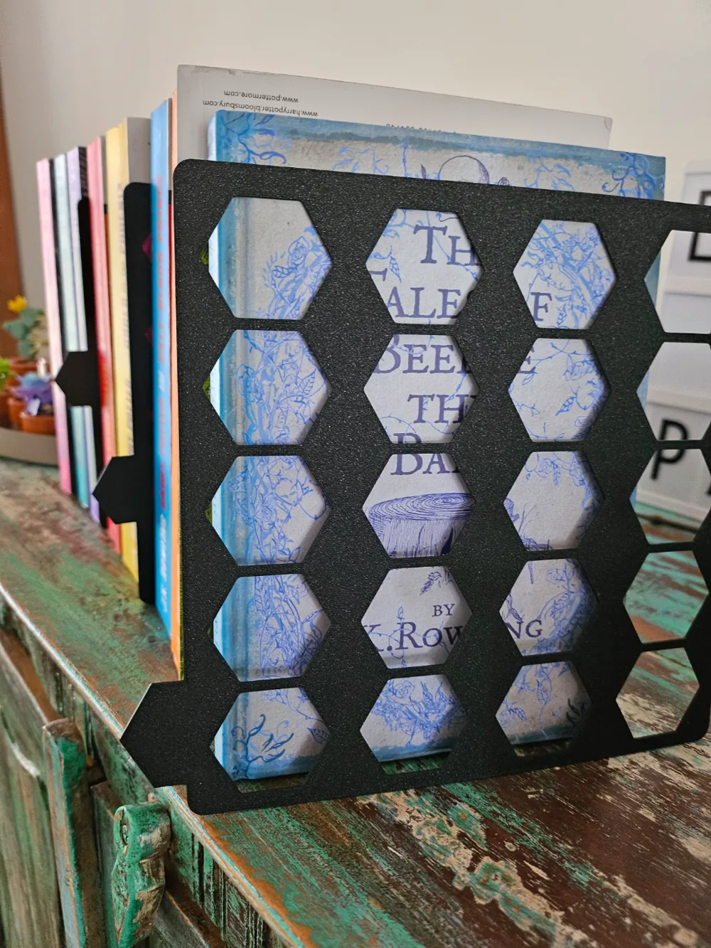 Book (or DVD) Dividers (Shelf Sorters) by gizmofactory MakerWorld ...