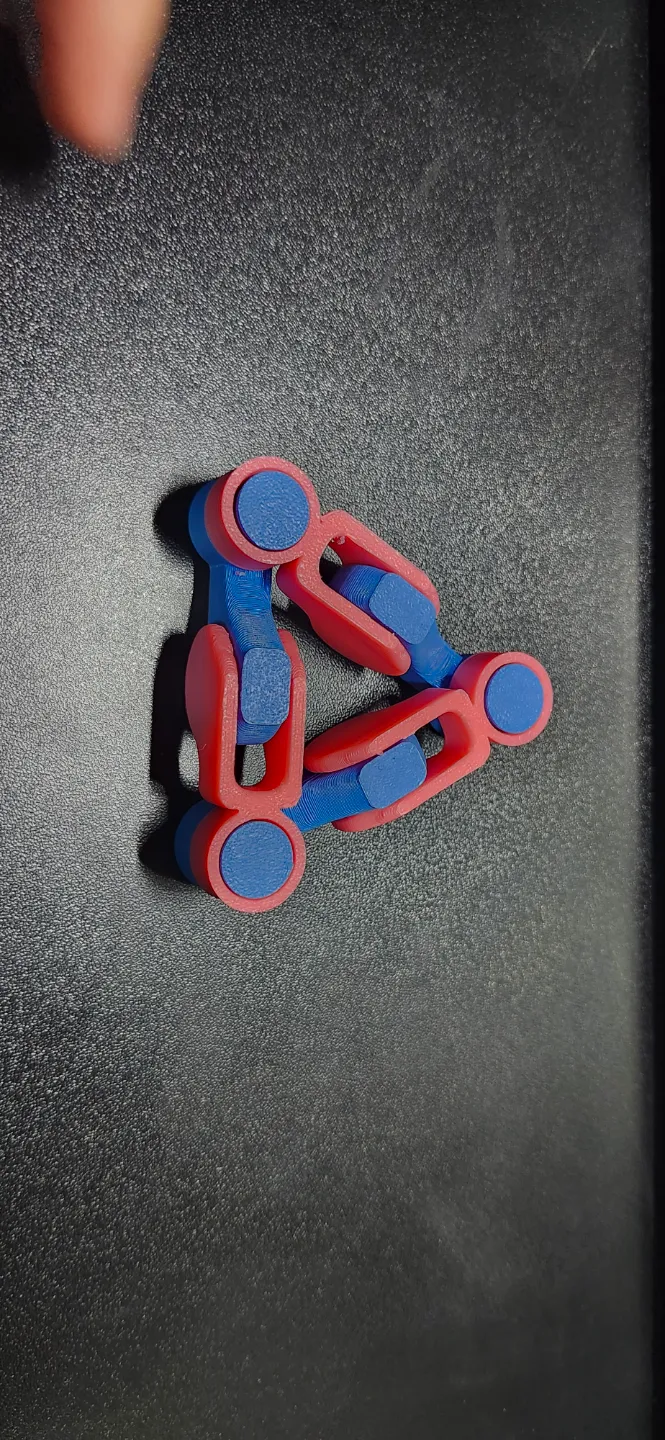 INFINITY TWIST FIDGET - Free 3D Print Model - MakerWorld